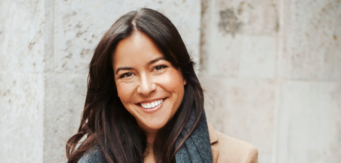 Aline Abboud: Die Tagesthemen-Moderatorin im großen Courage-Interview – Courage Lounge ...